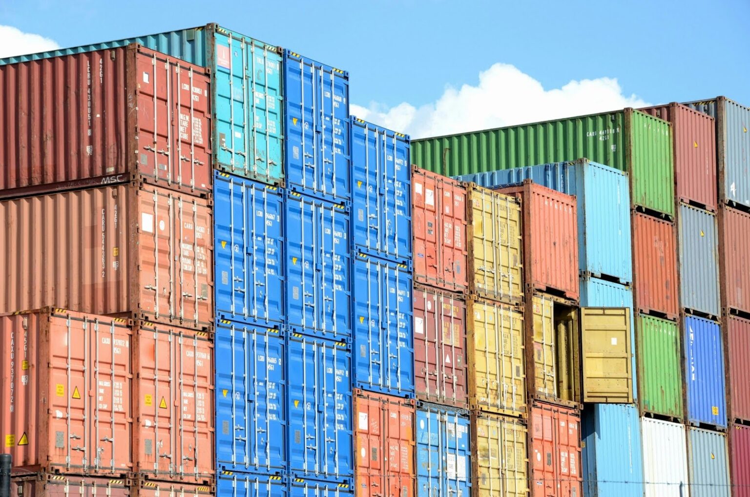 Port Congestion Surcharge (PCS): What It Means and How to Avoid It