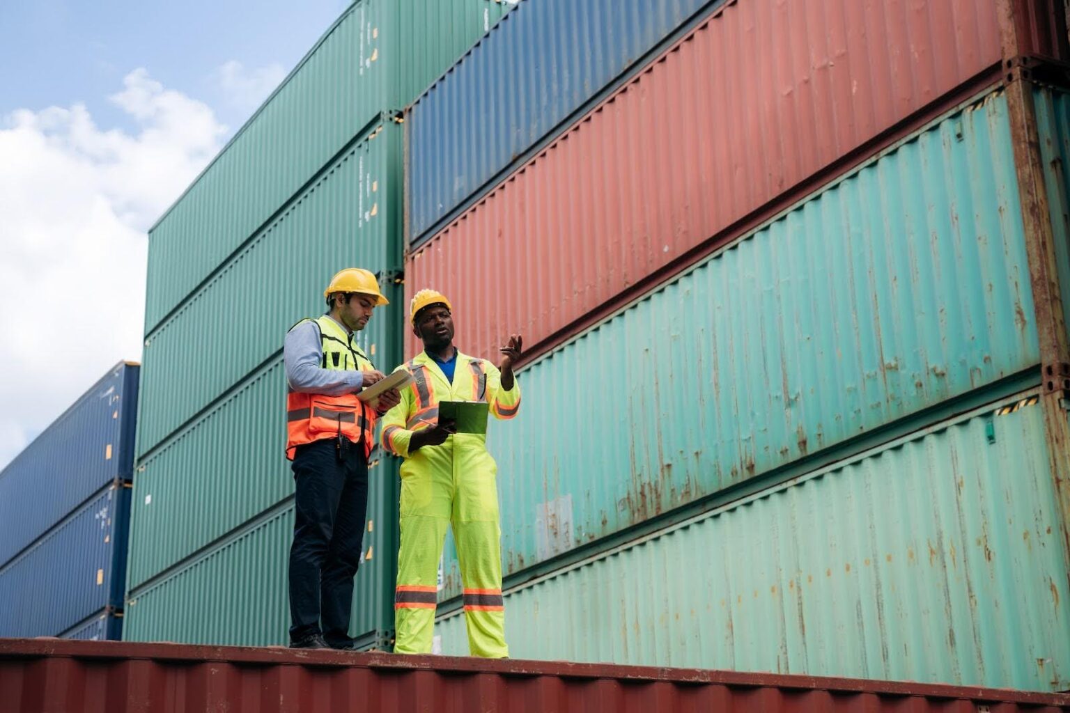 Cost Insurance and Freight (CIF): What It Means and How It Works