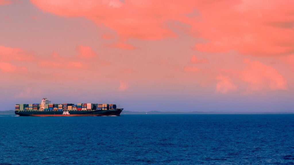Draft Survey in Shipping: How Bulk Cargo Surveys Are Calculated