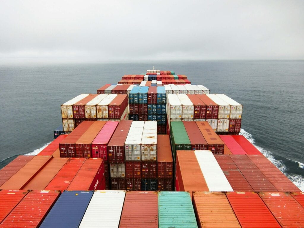 Draft Survey in Shipping: How Bulk Cargo Surveys Are Calculated